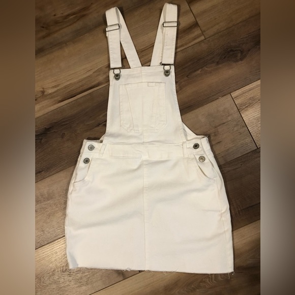 Love Tree | Skirts | Nwt Love Tree White Overall Raw Edge Skirt Size M ...